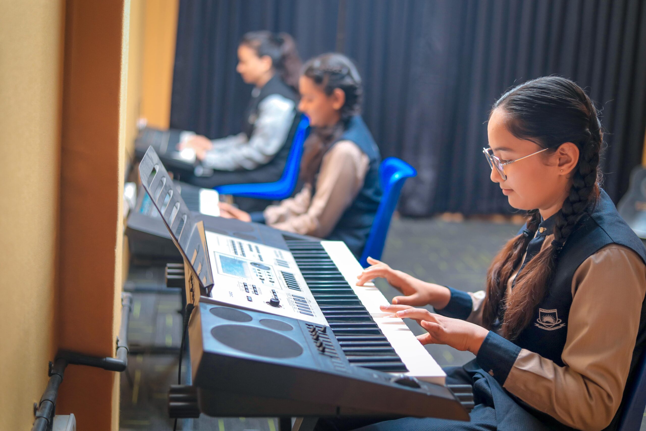 Home - Divine English School